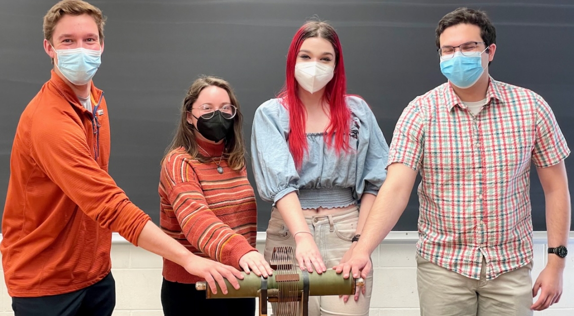 Students Inducted into Physics Honorary Society | St. Lawrence University